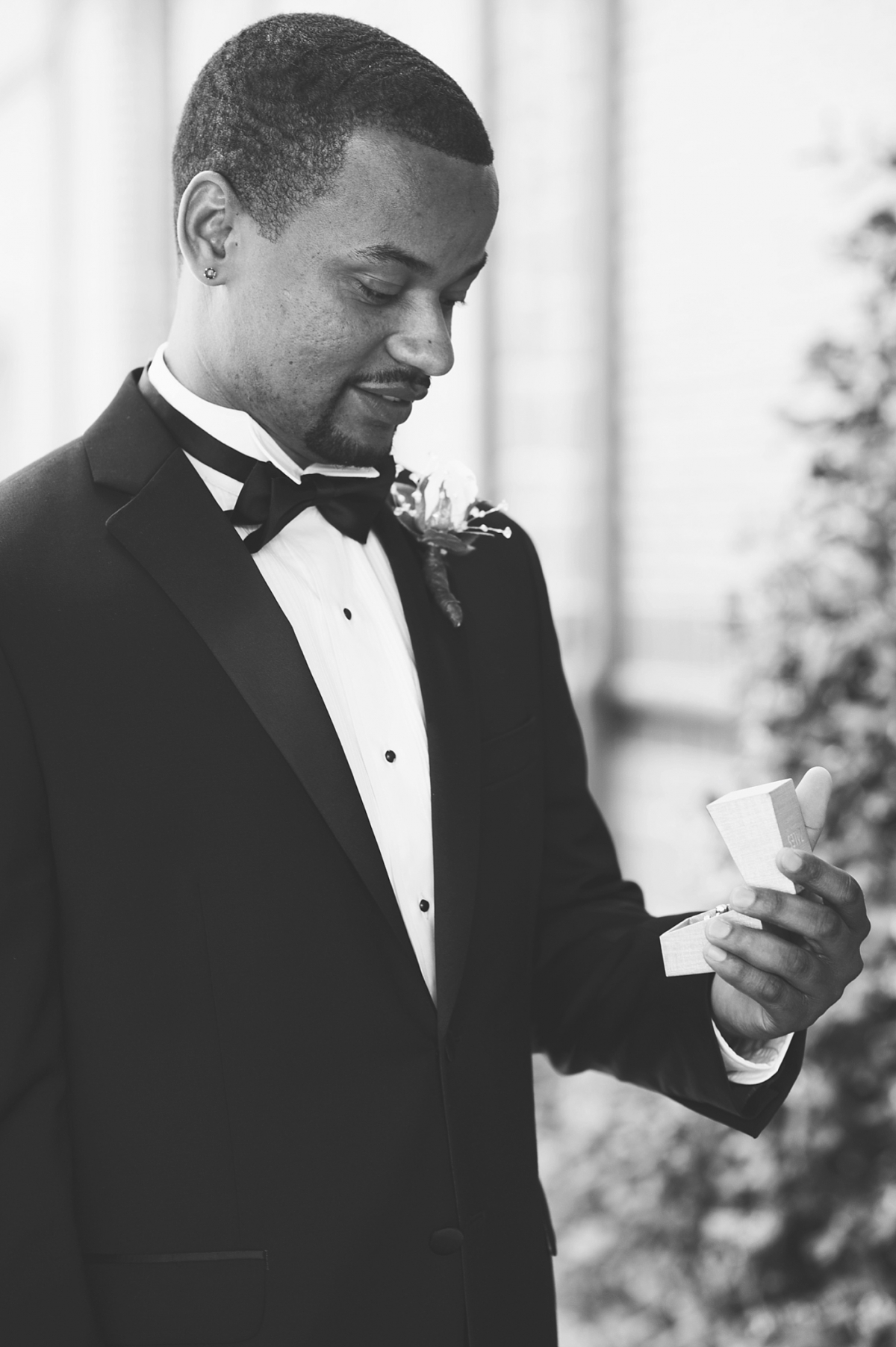 Ashley + Mawuli | Williamsburg Wedding Photographer - Christina Barnum ...